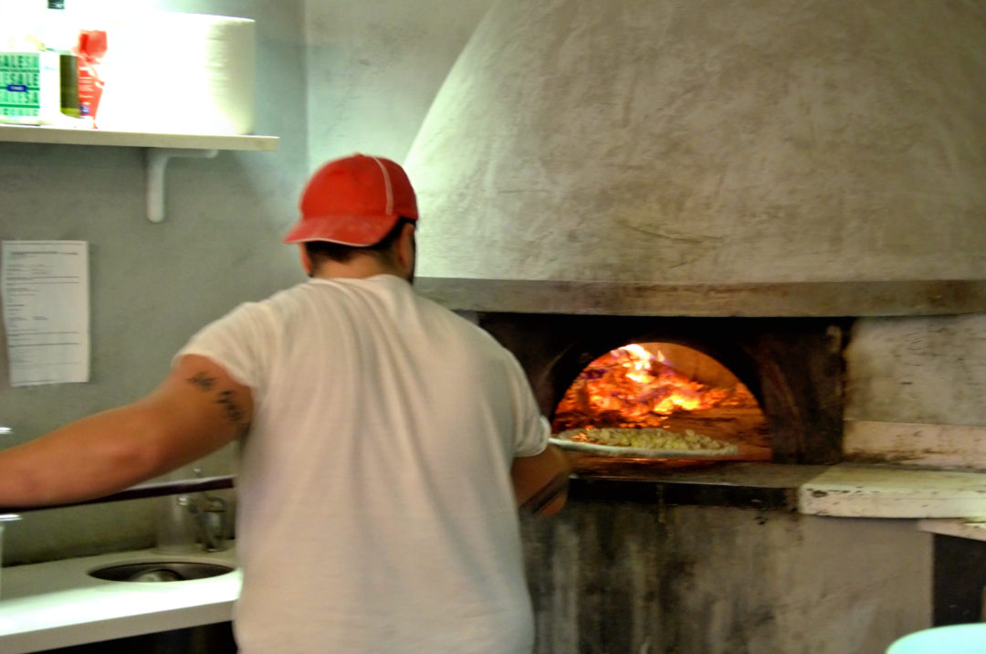 Italian pizza - how to make the best one? Find what we learned in Rome!